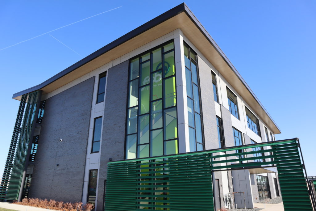 Farmers State Bank Ribbon Cutting – Hansen Company
